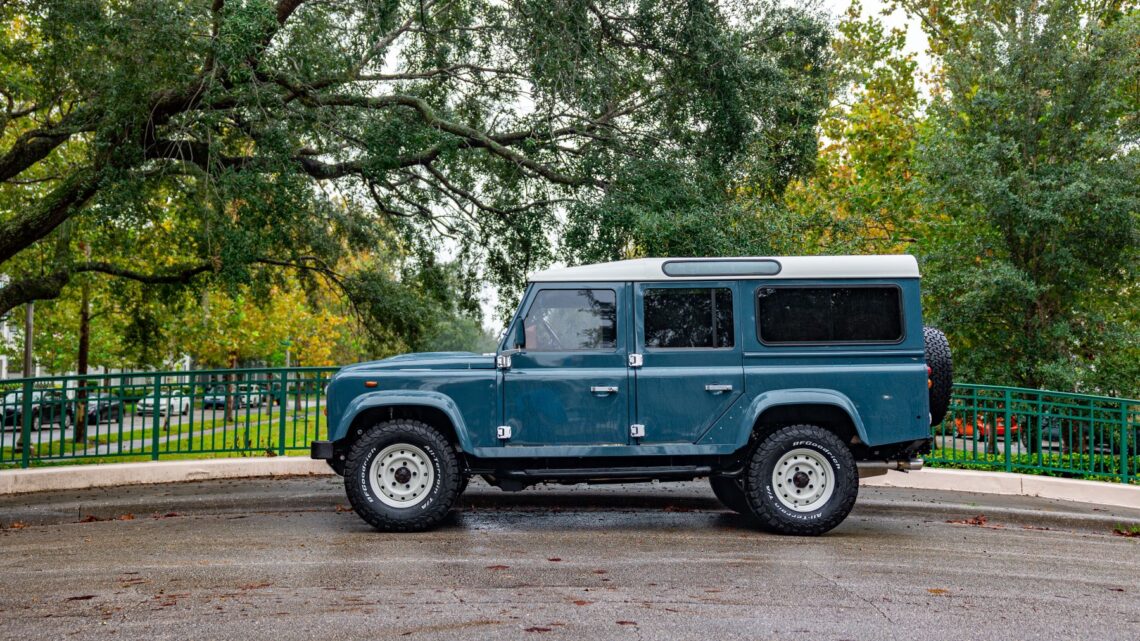 How Tall is a Land Rover Defender? A Complete Guide to Classic to ...
